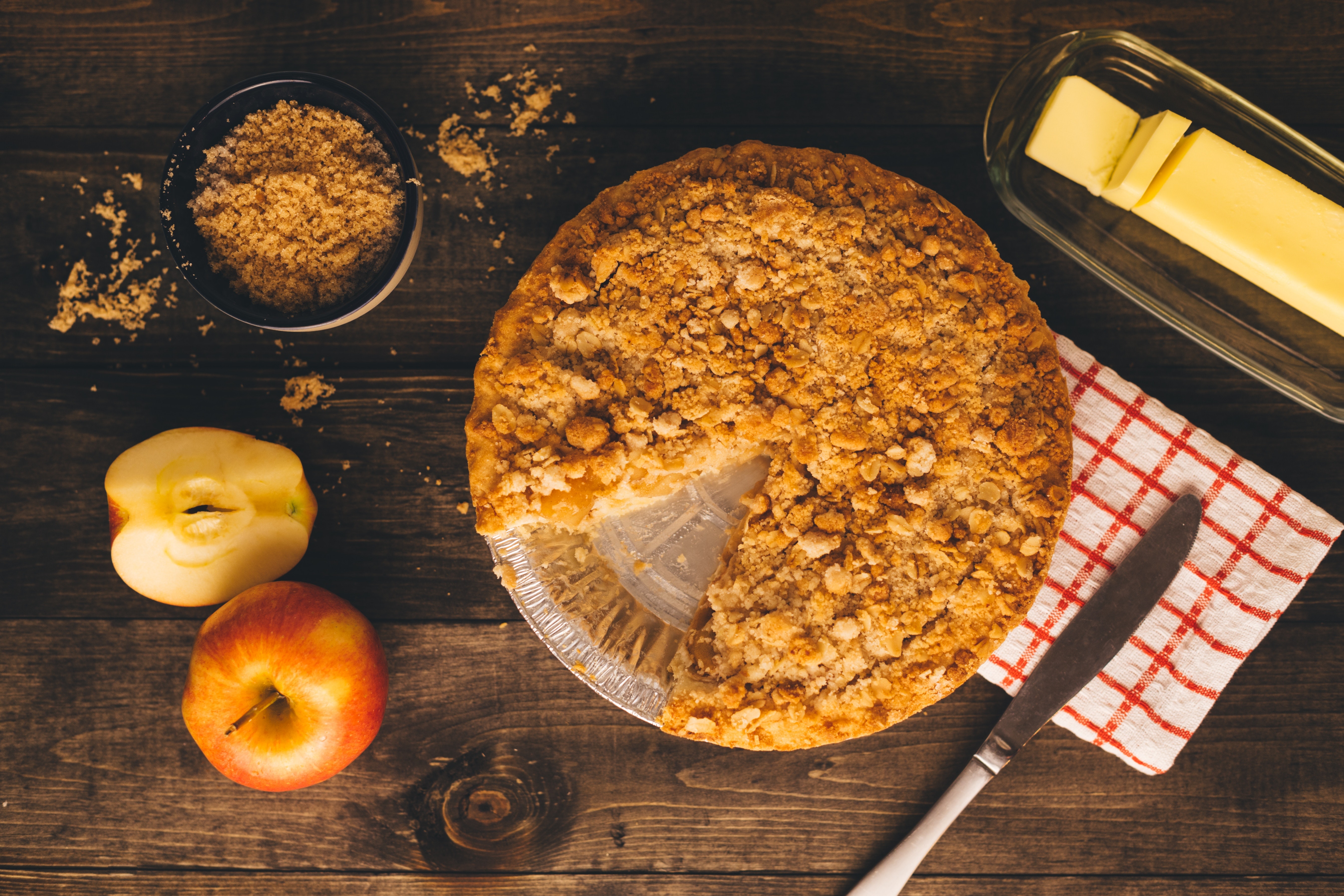 Auntie Amy's Caramel Apple Pie